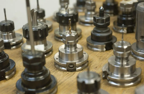 Total Canadian manufacturing inventories edge down - Shop Metalworking ...